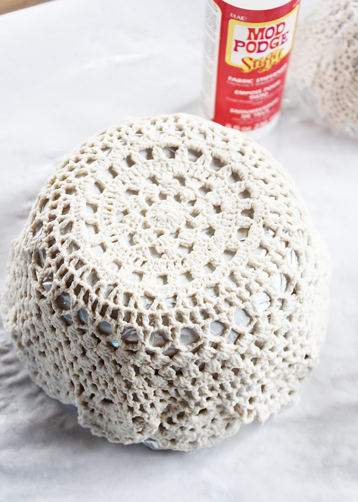 Lace Doily Bowls - Positively Splendid {Crafts, Sewing, Recipes and ...