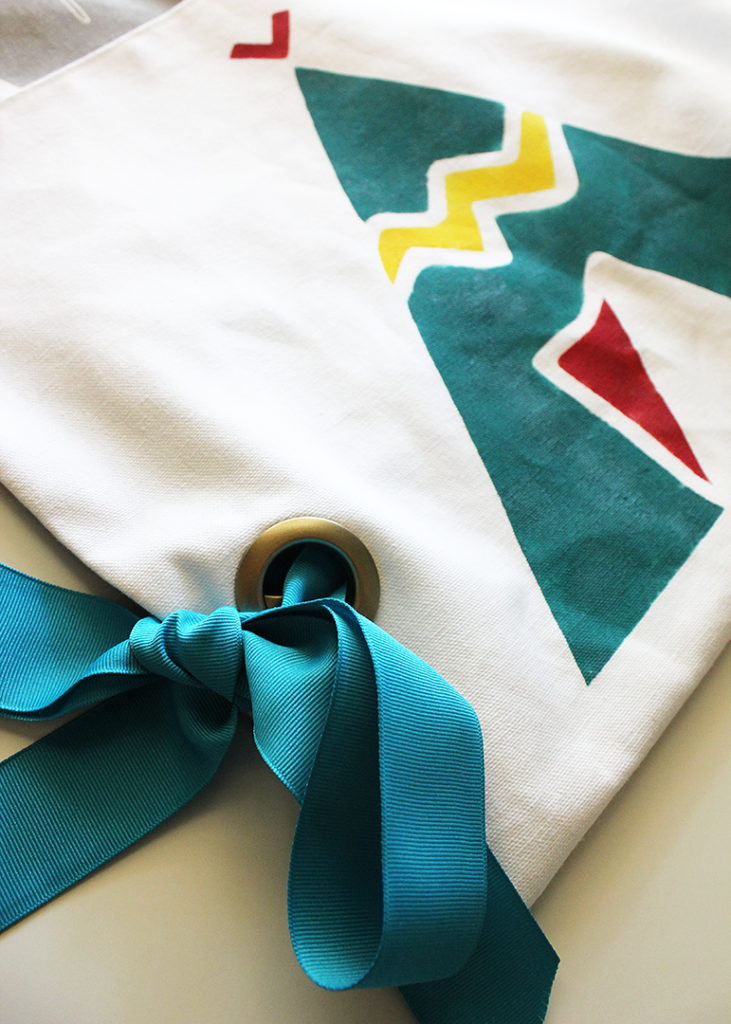 Pocket Chair Backer Sewing Tutorial - Positively Splendid {Crafts ...