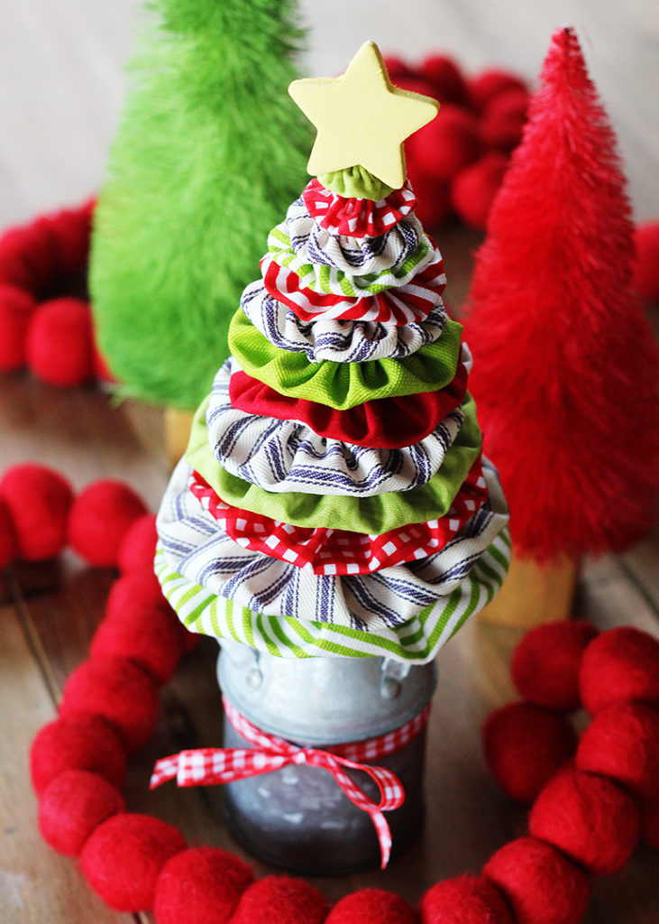 Fabric Yo Yo Christmas Tree - Positively Splendid {Crafts, Sewing ...