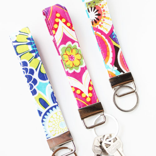 DIY Fabric Key Fobs - Positively Splendid {Crafts, Sewing, Recipes and ...