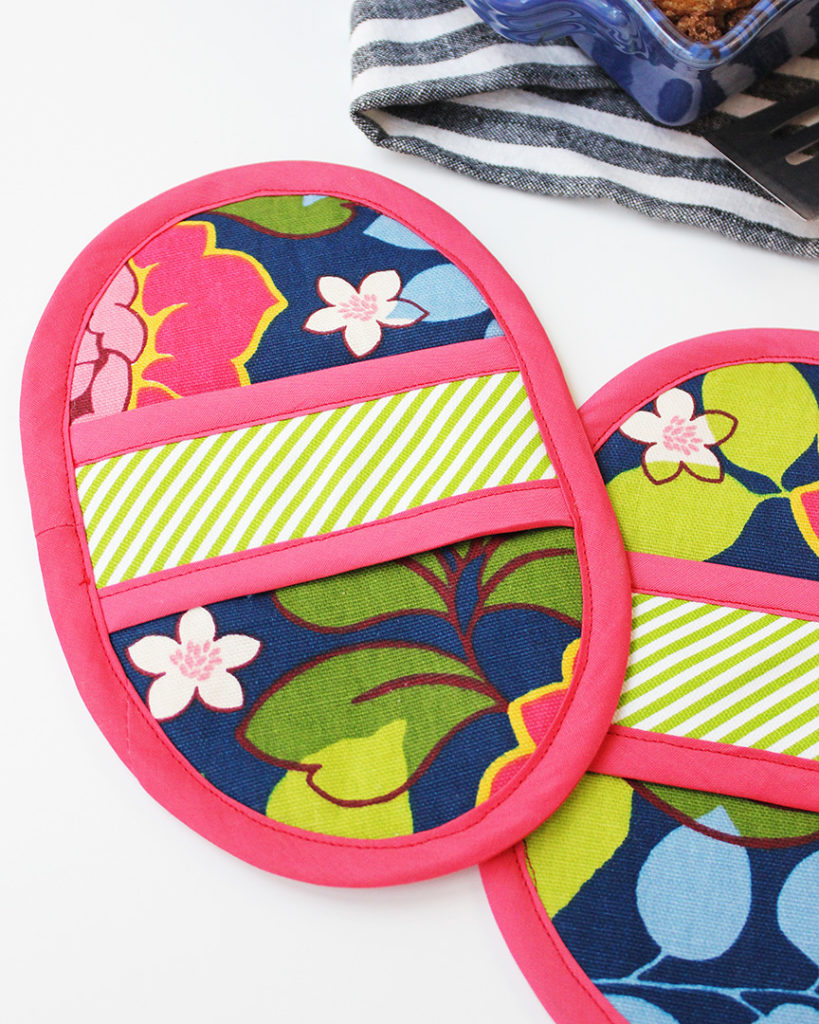 Homemade Potholder Pattern - Positively Splendid {Crafts, Sewing ...