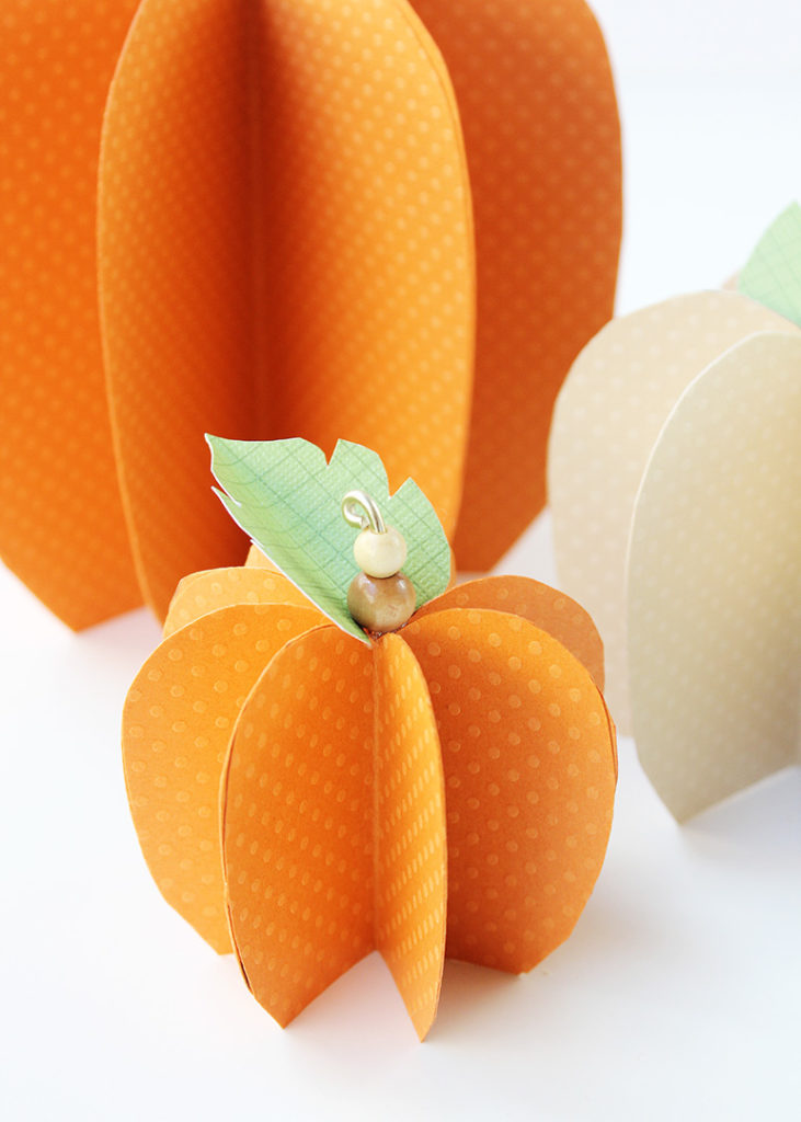 Easy Paper Pumpkins - Positively Splendid {Crafts, Sewing, Recipes and ...